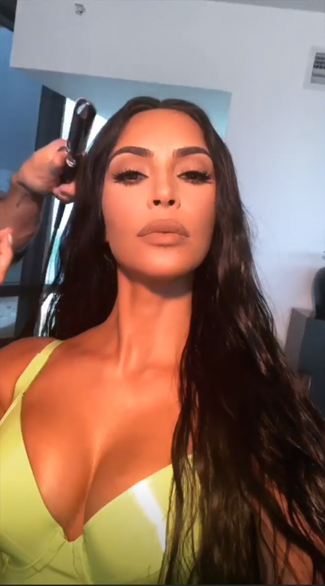 Kim Kardashian Wears Pink Thong Laughs Off Blotchy Tan Report E